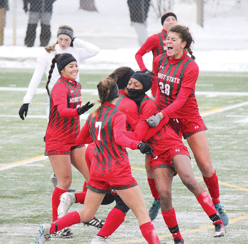 Frozen and out | News, Sports, Jobs - Minot Daily News
